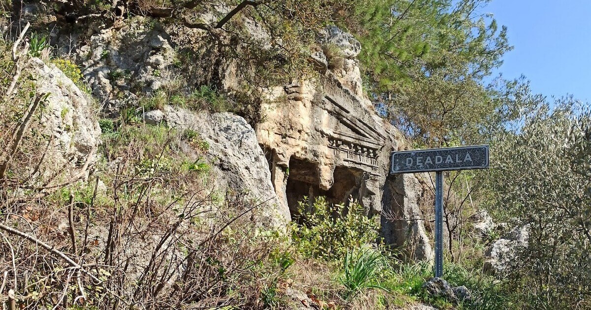 See the Daedala Rock Tombs - yatkiralama.com