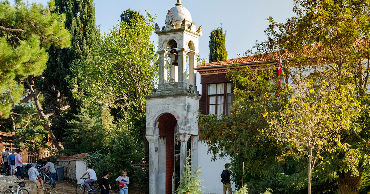 Büyükada'da Aya Yorgi'ye tırmanın! - yatkiralama.com